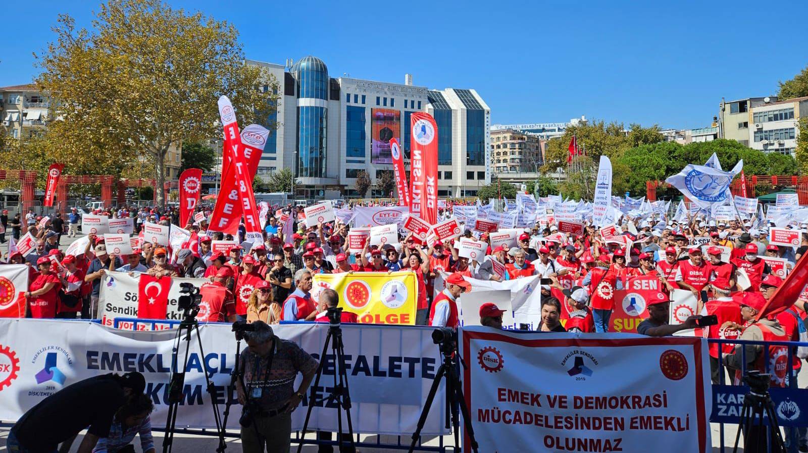 Emeklilerden büyük protesto | marksist.org